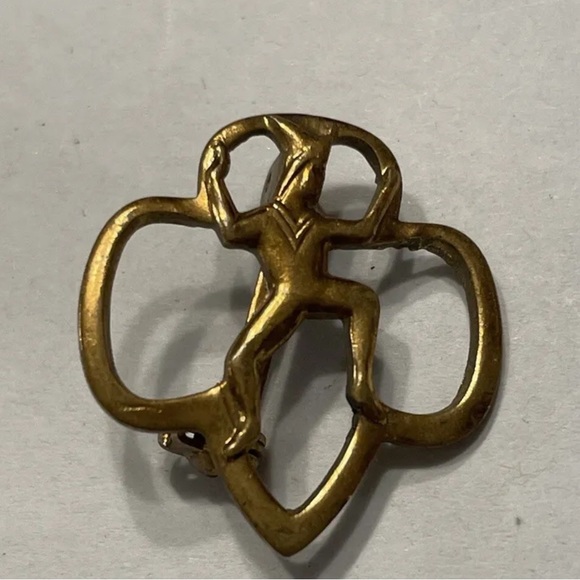 Jewelry | Vintage Girl Scout Brownie Pin | Poshmark